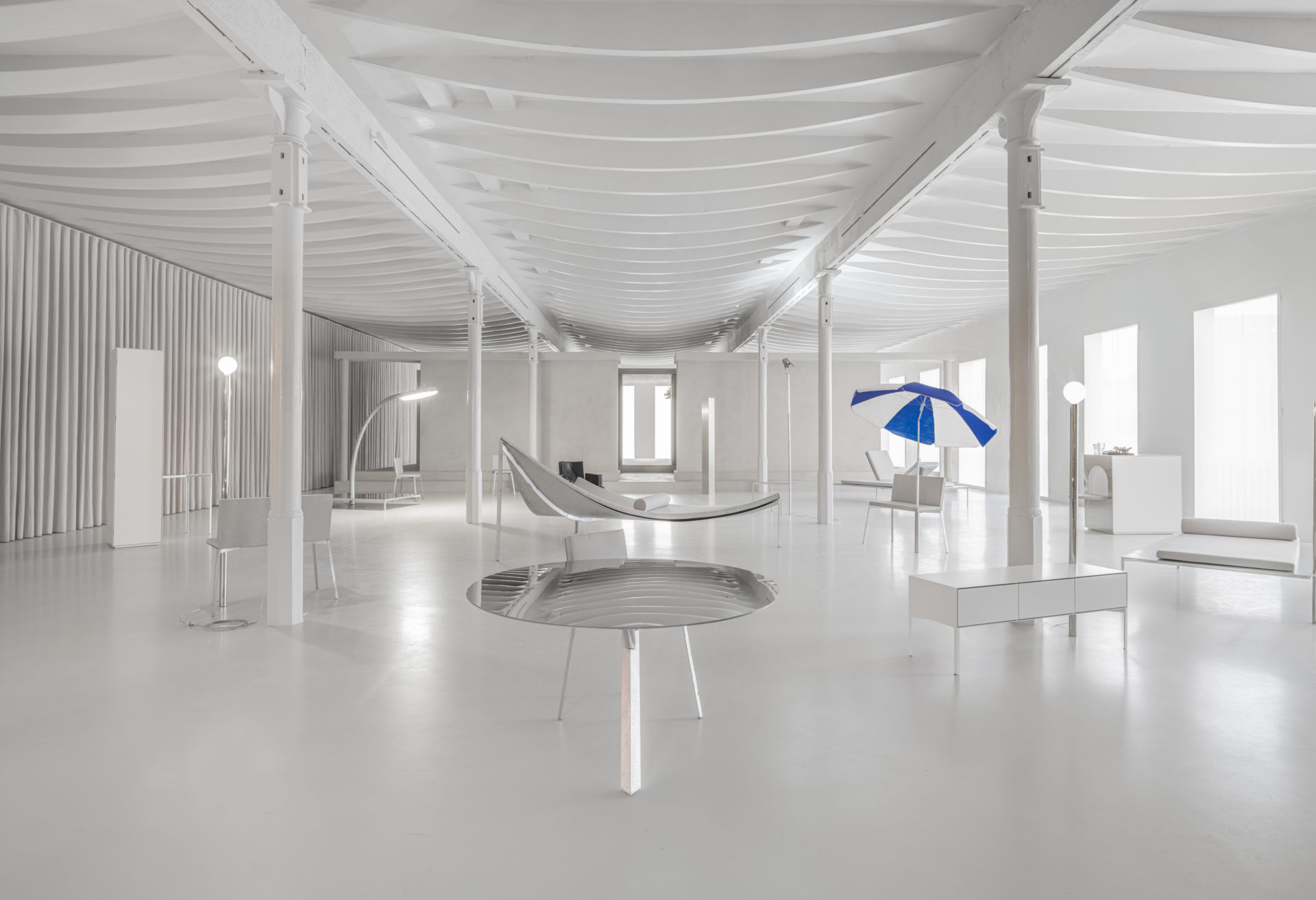 Sam Chermayeff Buffet Seat | Side Gallery